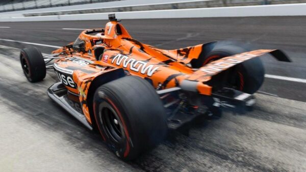 Kevin Magnussen debuta en IndyCar - +Motor Chile