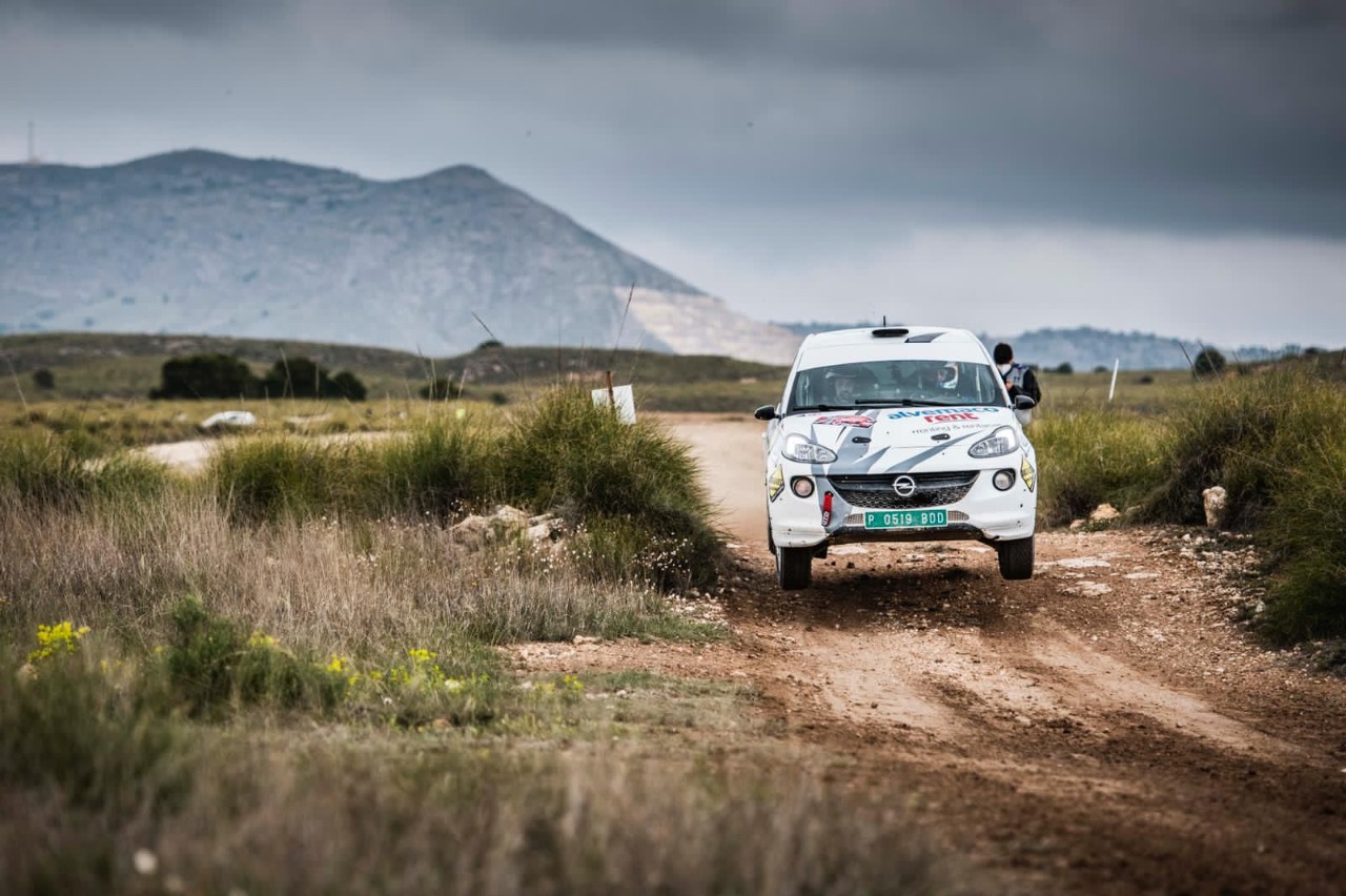 Dupla del Copec RallyMobil se prepara en Europa - +Motor Chile