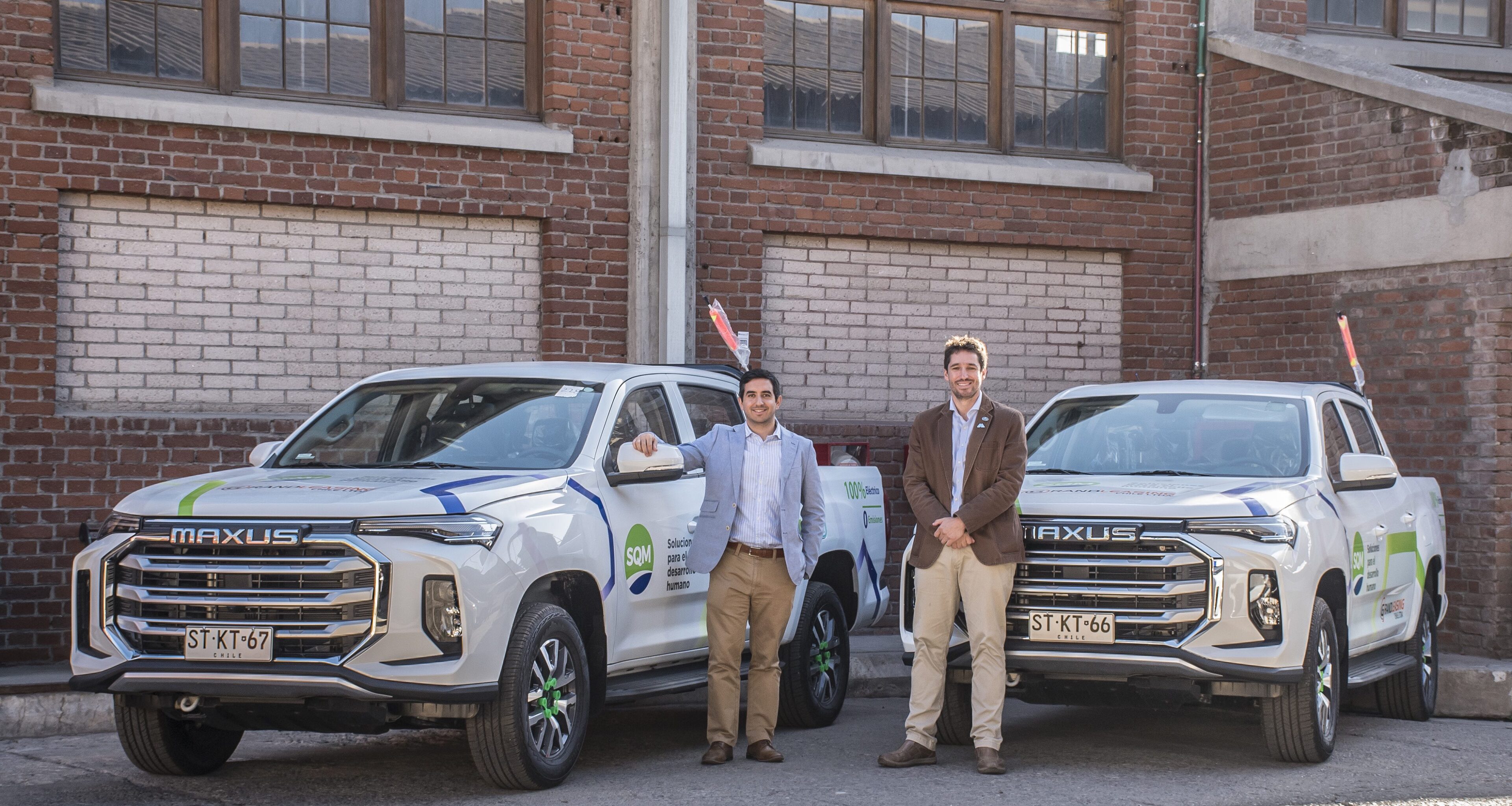 Maxus estrena su primera flota de camionetas T90 EV - +Motor Chile
