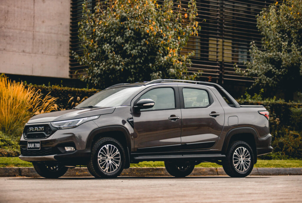 Lo mejor de dos mundos: La nueva RAM 700 CVT - +Motor Chile