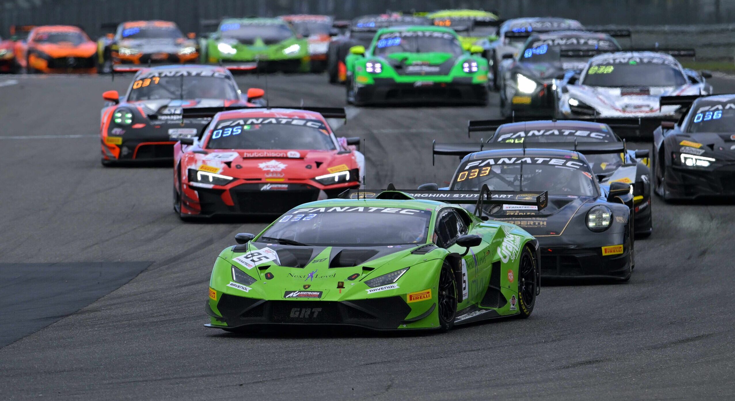 Benjamín Hites volvió a ganar en Nürburgring - +Motor Chile