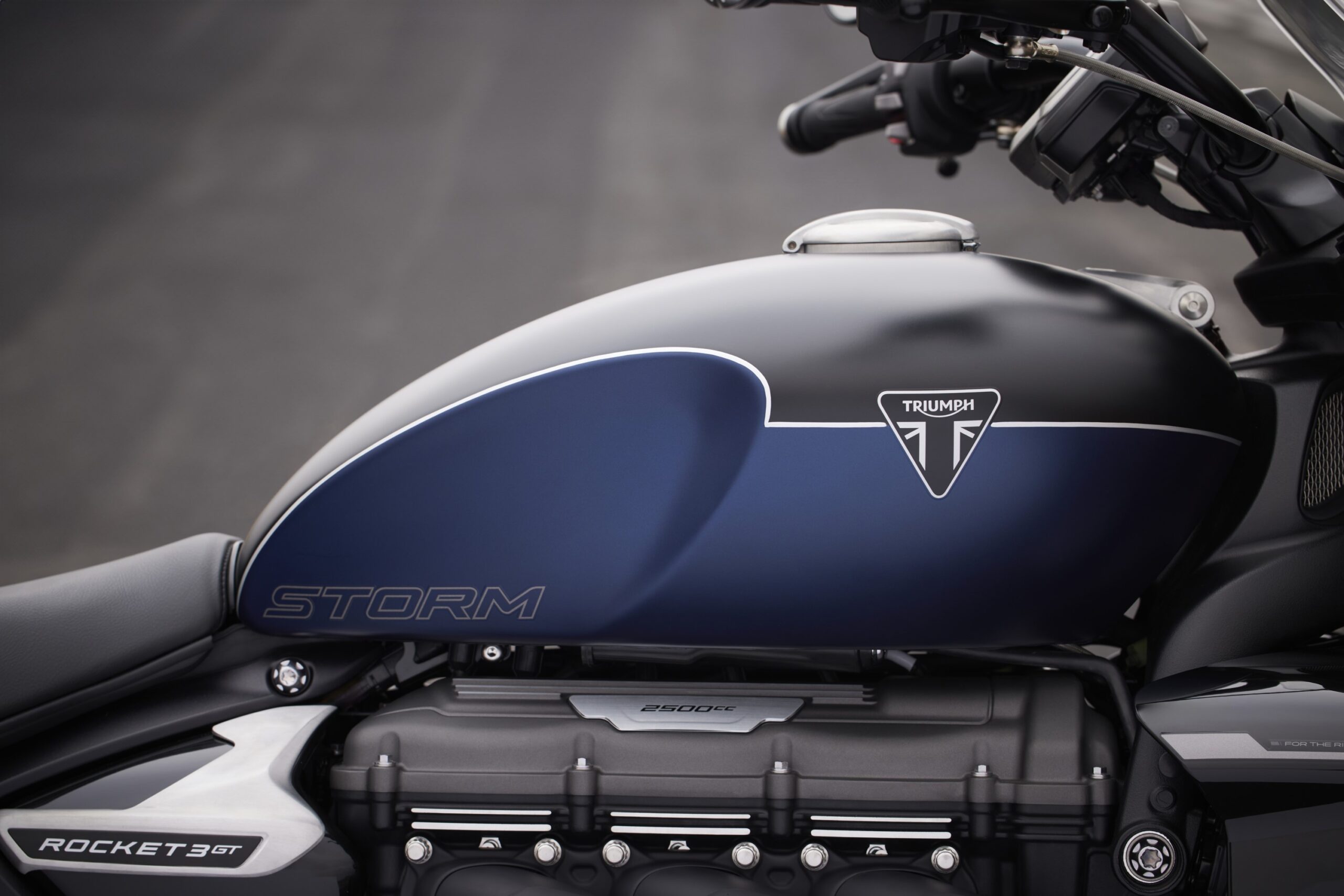 Nueva Triumph Rocket 3 Storm rompe su propia marca con más potencia ...