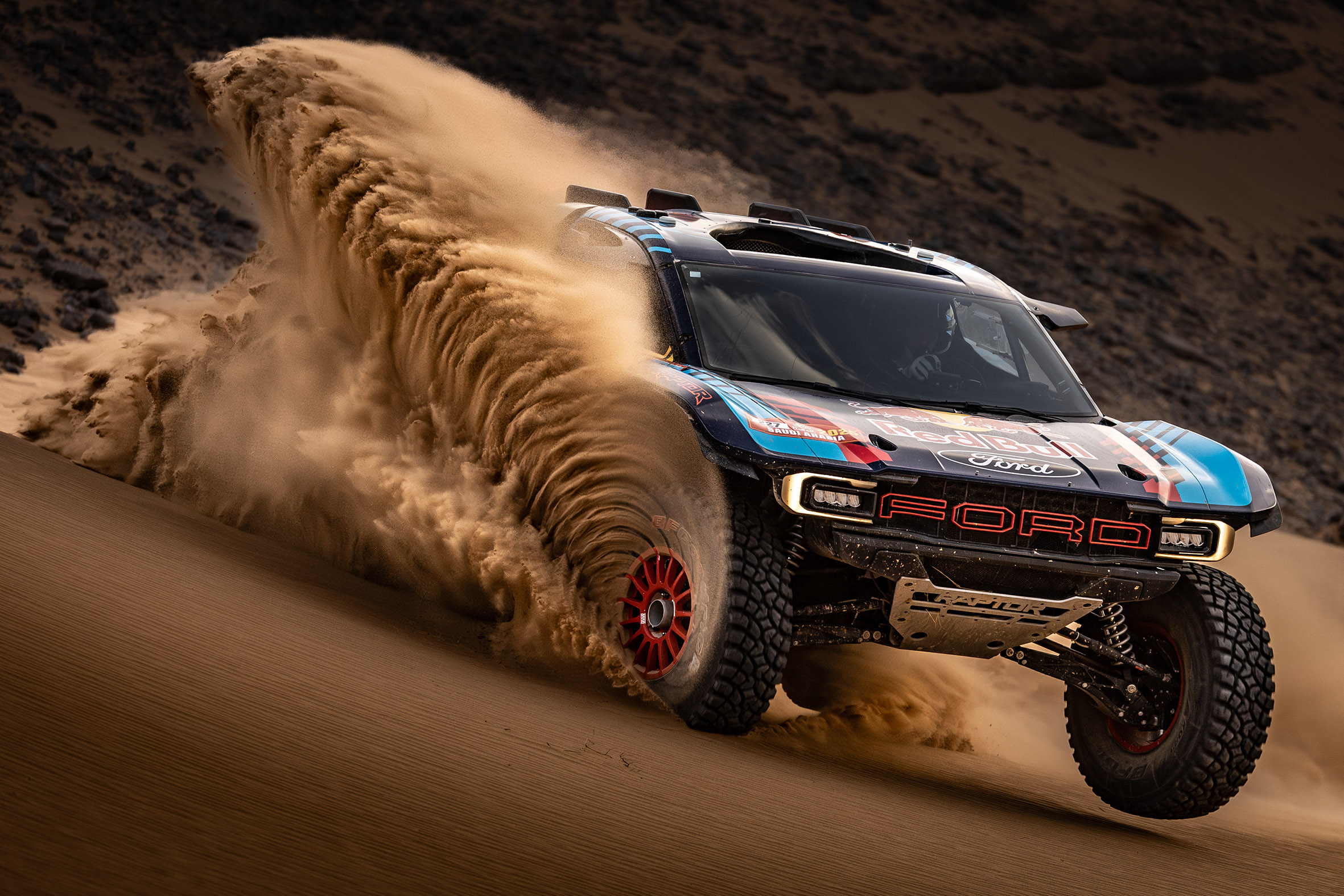 Ford Performance conquista el desierto en su debut en el Dakar 2025 ...