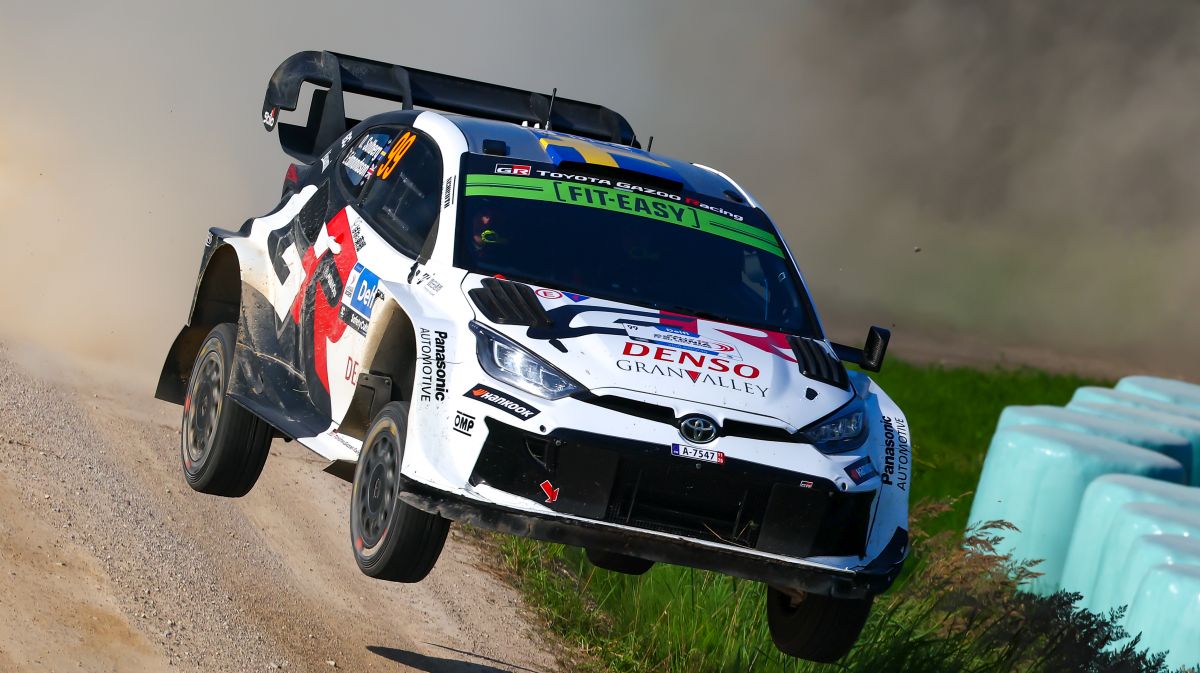 Oliver Solberg sorprende en debut con el Toyota Yaris Rally1 - +Motor Chile