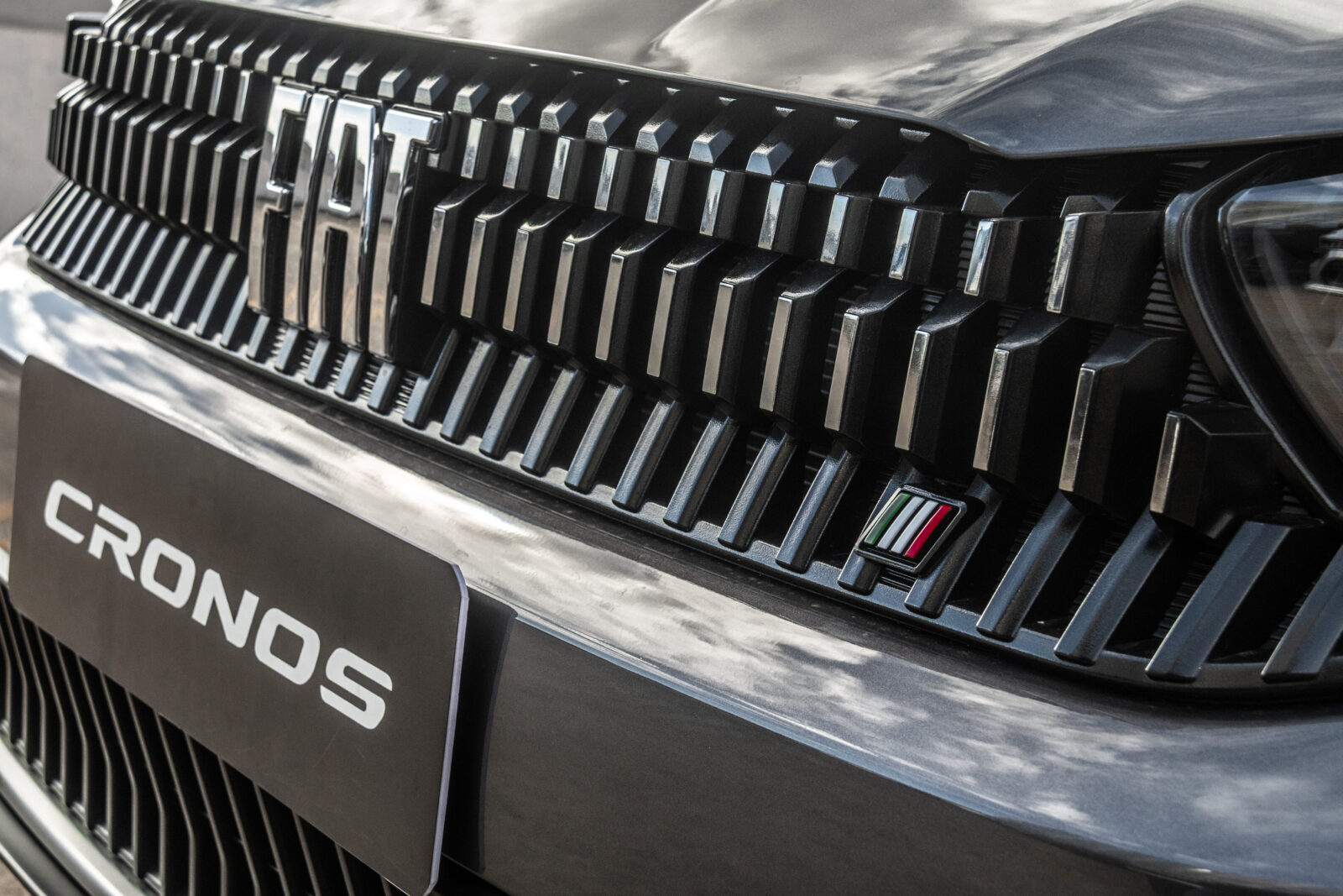 Fiat Cronos, estilo y precisión italiana - +Motor Chile