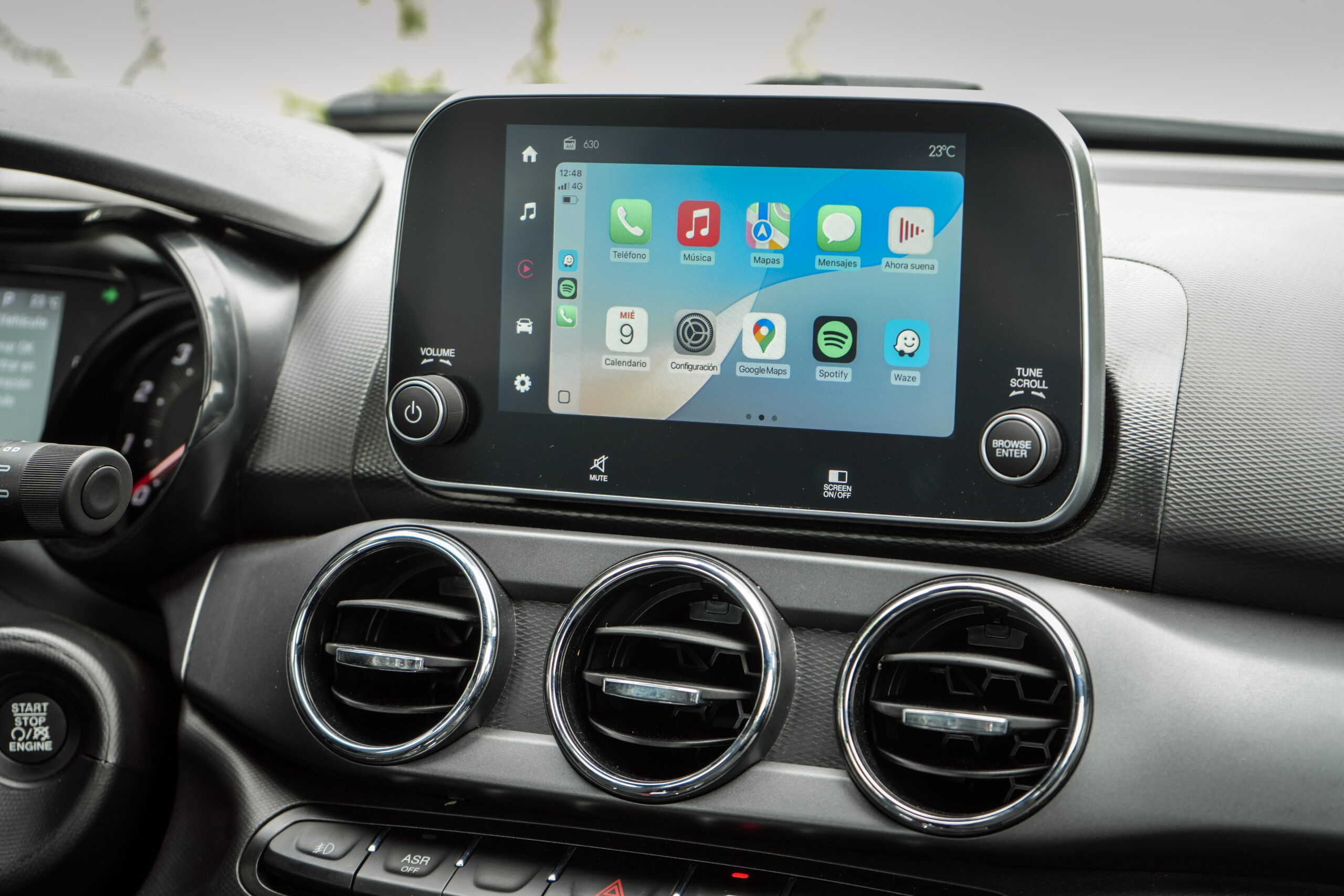 Fiat Cronos, estilo y precisión italiana - +Motor Chile